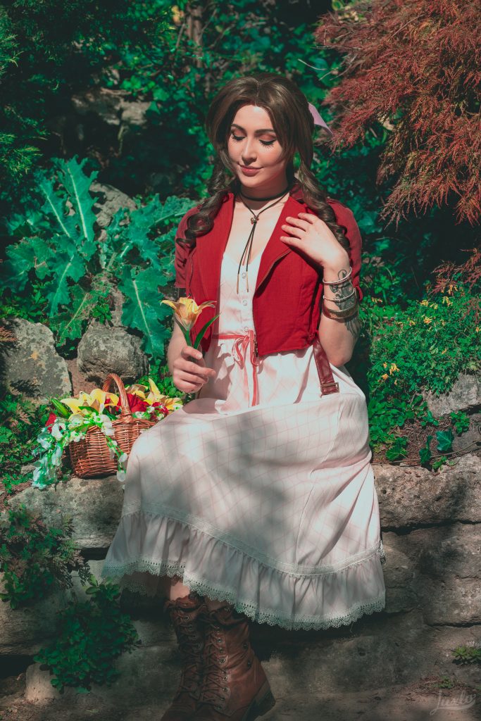 Luxlo Cosplay - Aerith - Hentai Senpai's Paradise
